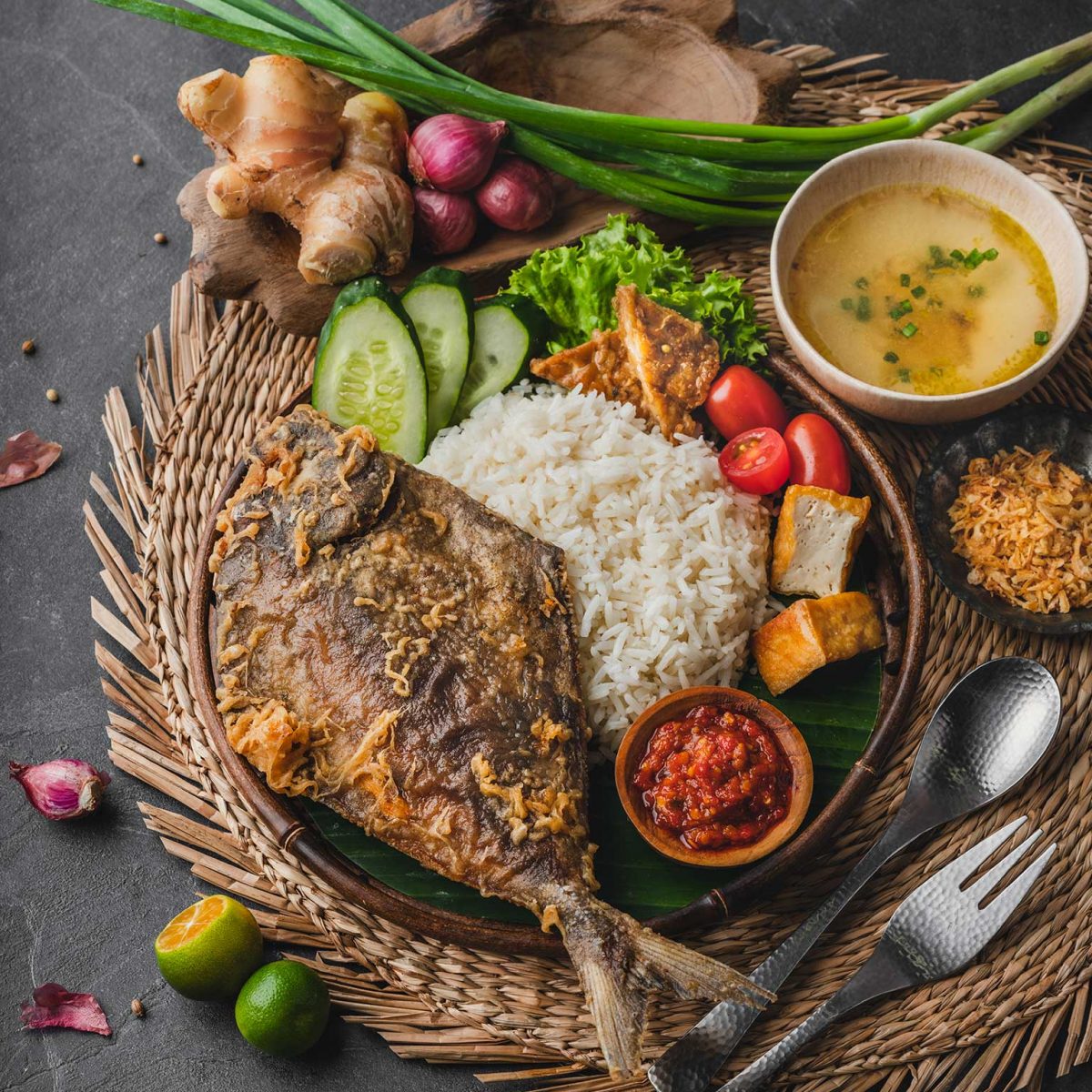 Nasi Sotong Penyet/ Smashed Calamari Rice | Zoul's Corner